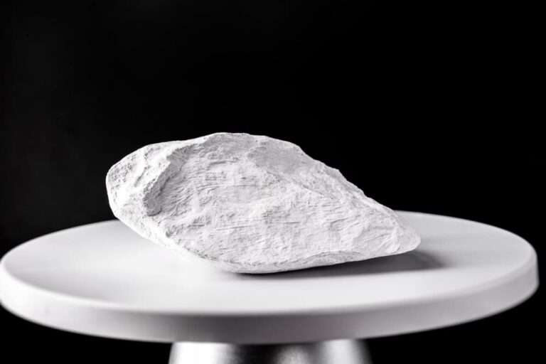 Ultimate Guide to Kaolin Clay: Benefits, Uses, and Varieties